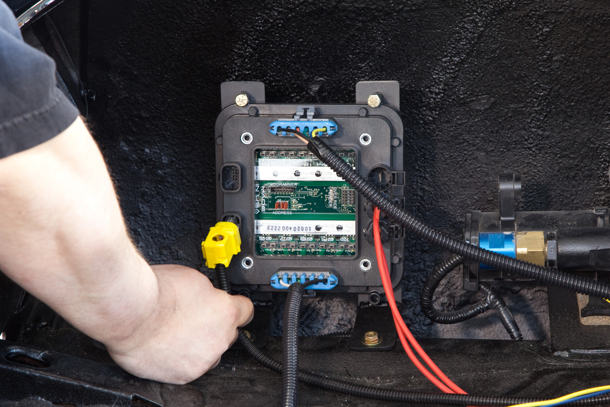 Routing the CAN Cable - Infinitybox